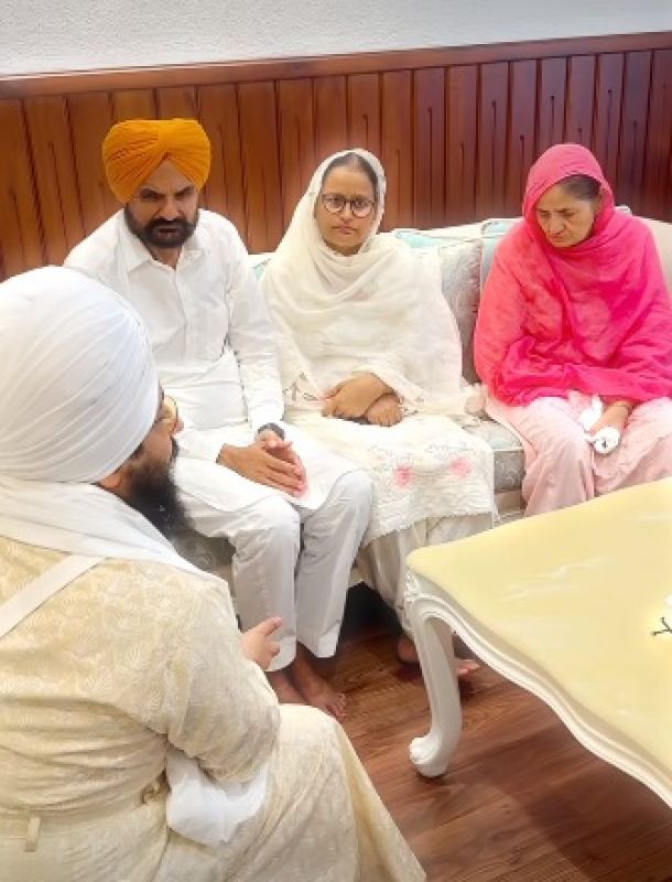 IN PICS: Sidhu Moose Wala's Parents Meet Ranjit Singh Dhadrianwale
